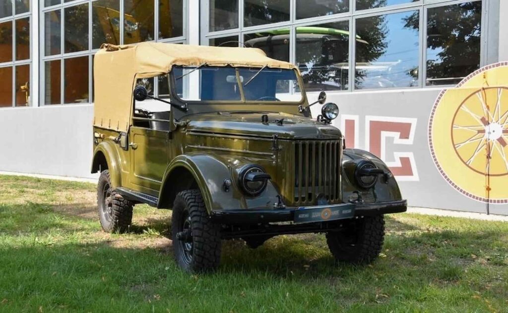 За 62-річний позашляховик ГАЗ-69 просять ціну кросовера Dacia Duster - Автотема